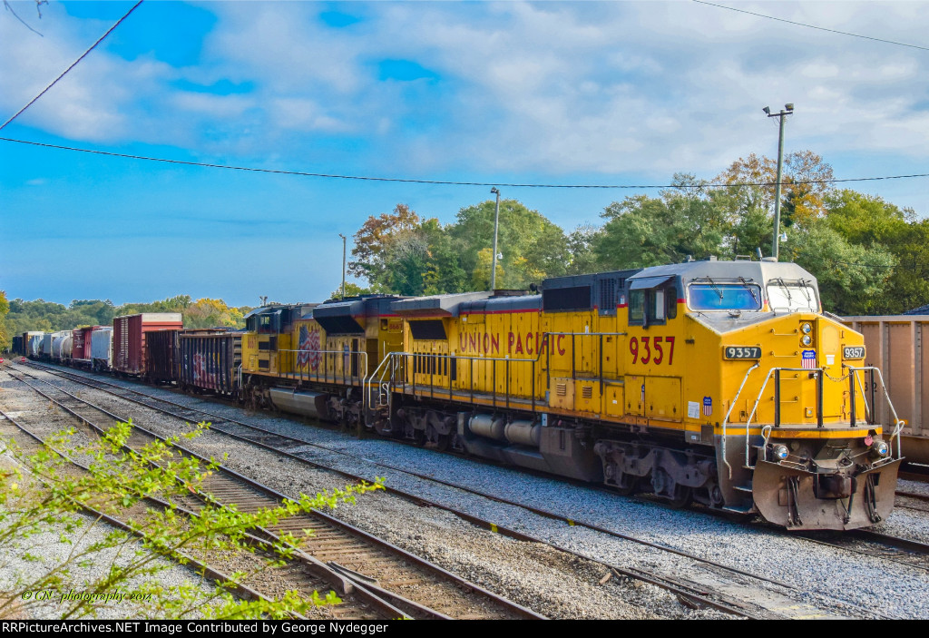 UP 9357 & 8667 are sitting @ the CSX Yard